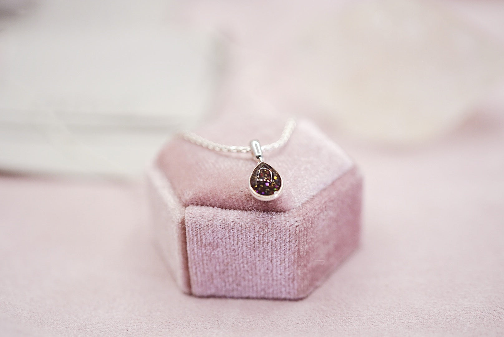 Pyrus pendant – Beyond The Willow Tree